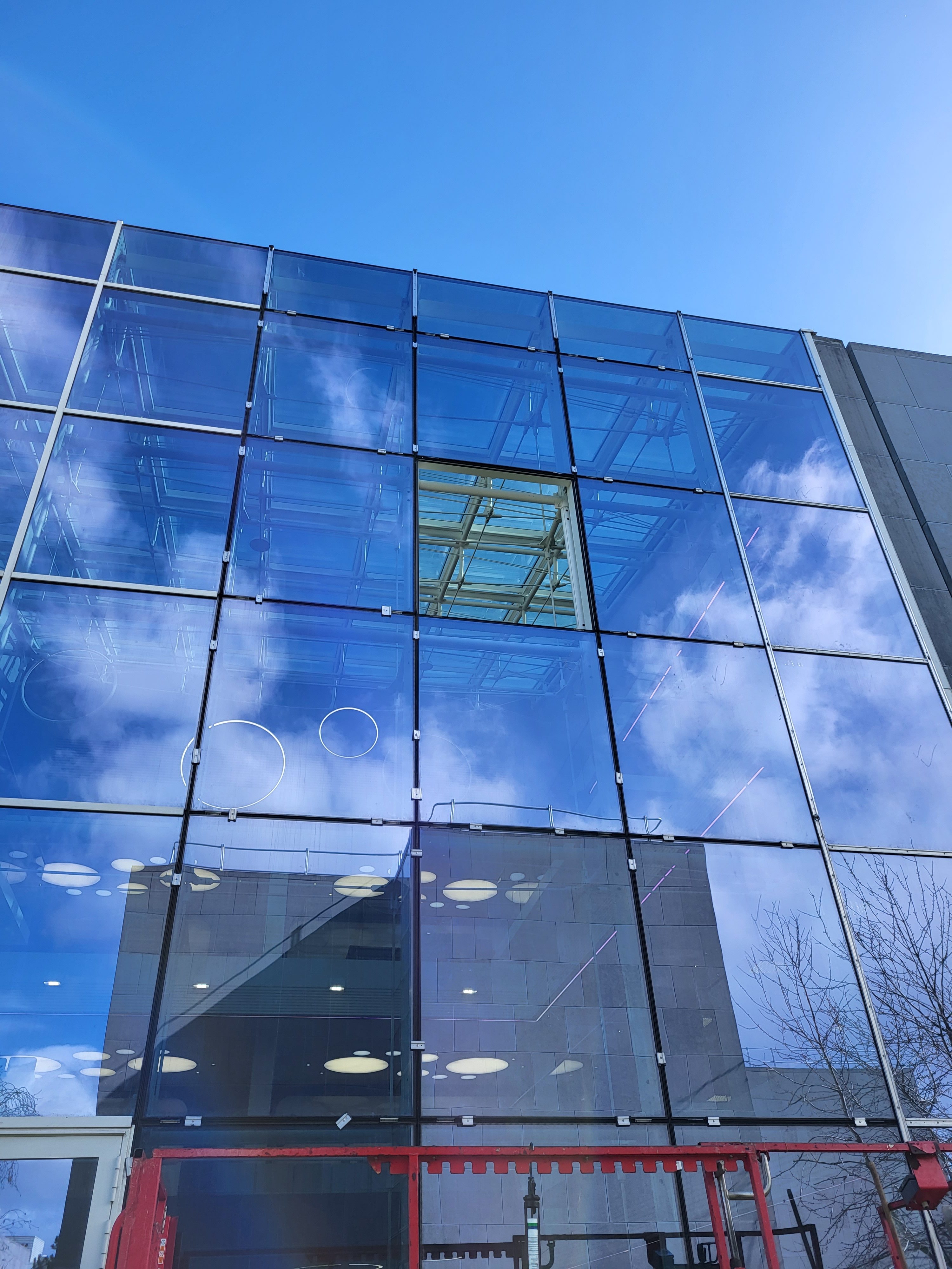 Aluglazing Solutions - Expert Architectural Glazing Services