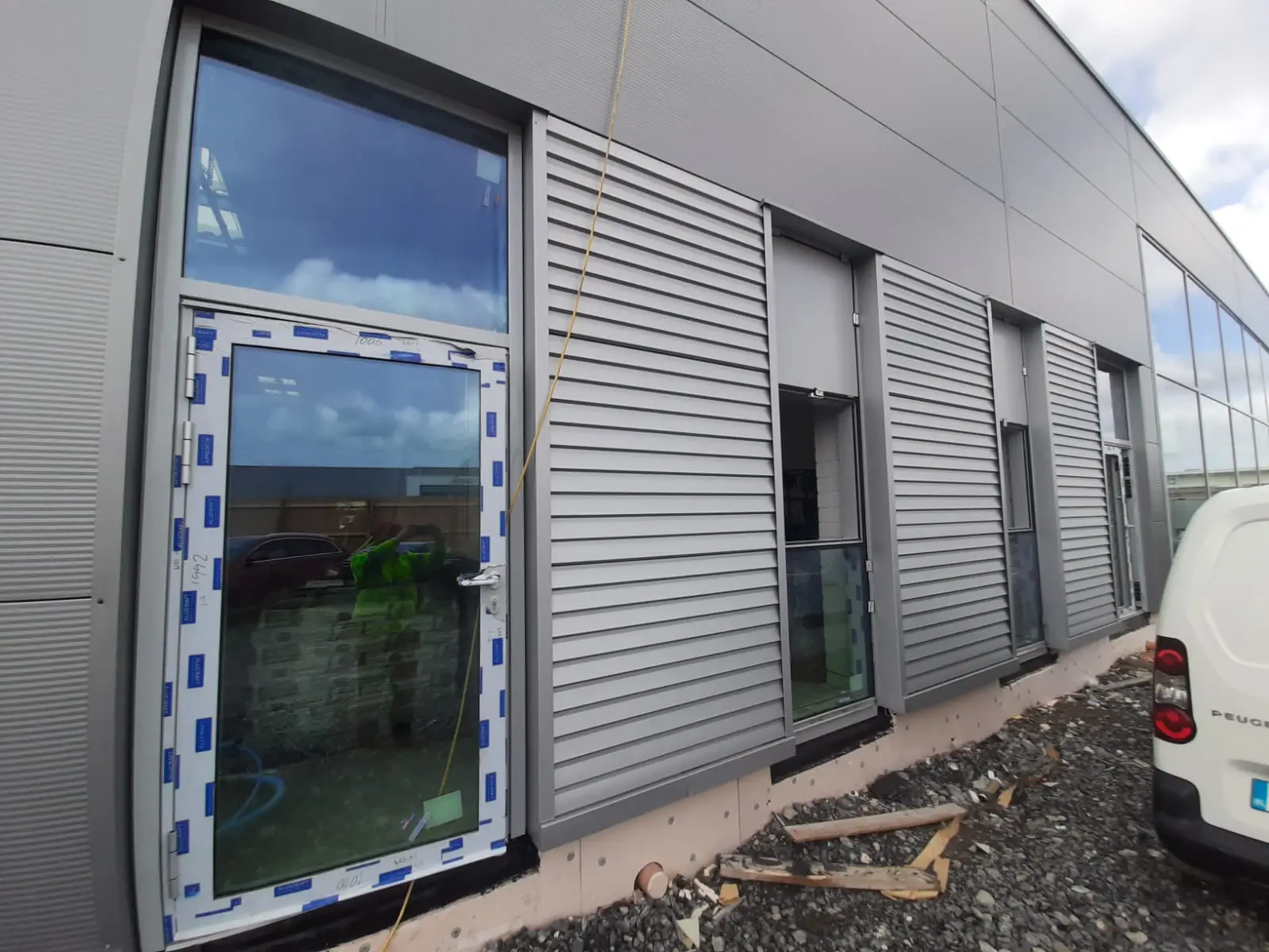 Rainscreen Installation - Aluglazing Solutions